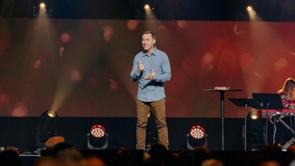 Some Using Christmas Sunday to 'Show Themselves More Holy' Says Pastor