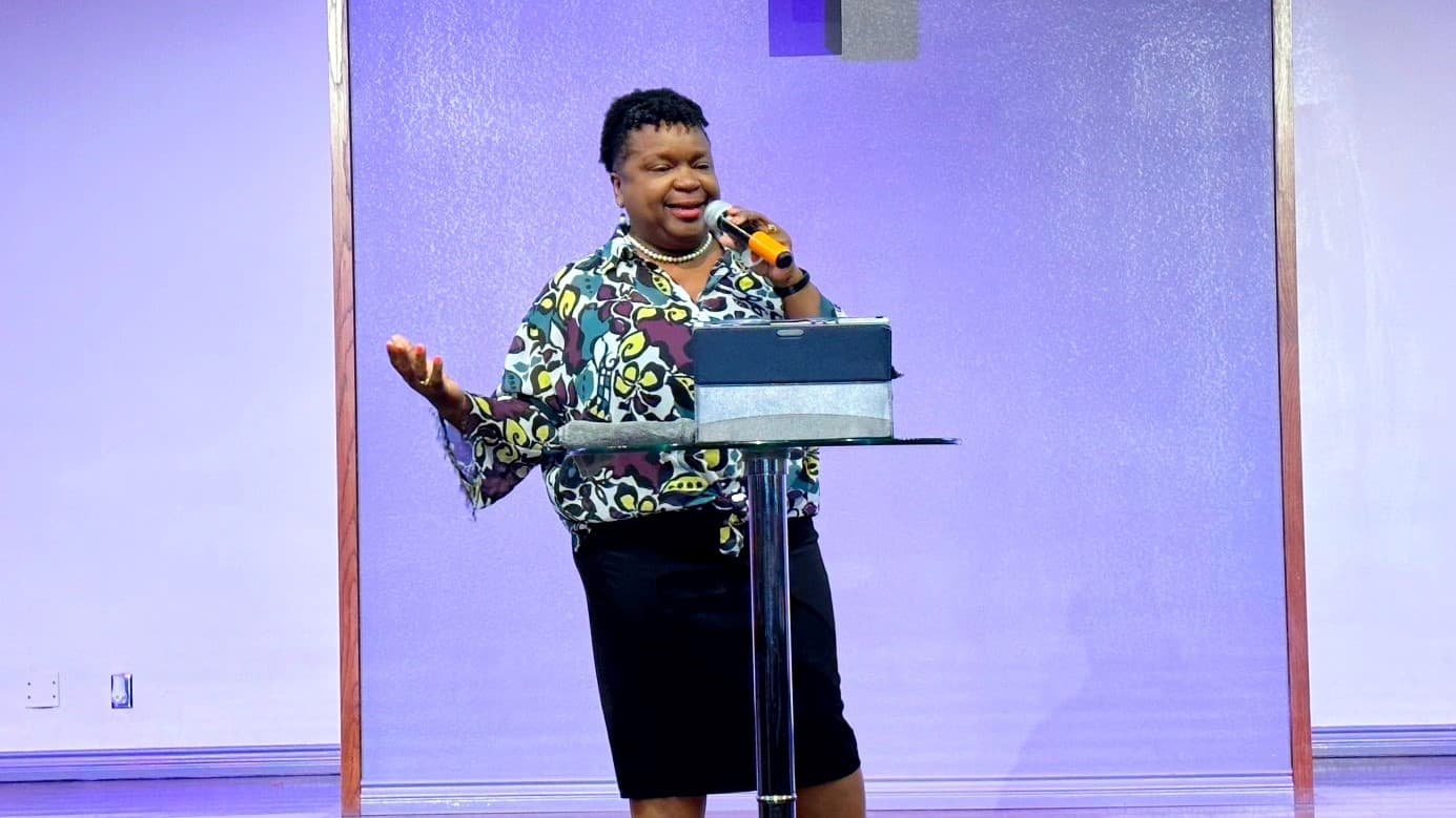 Regina-Bennett-April-30-The-View | The Roys Report