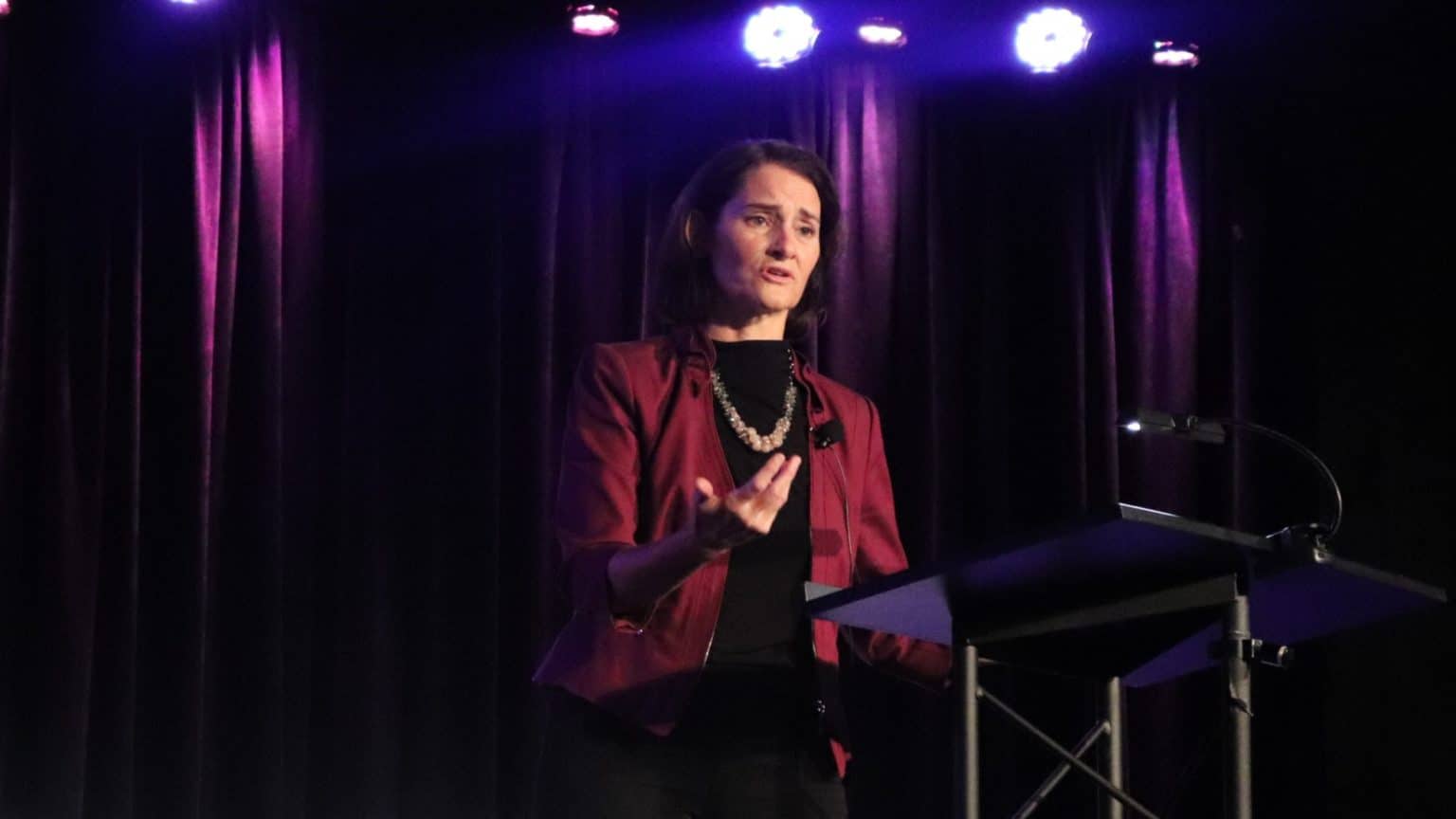 Julie-Roys-alternate-shot | The Roys Report