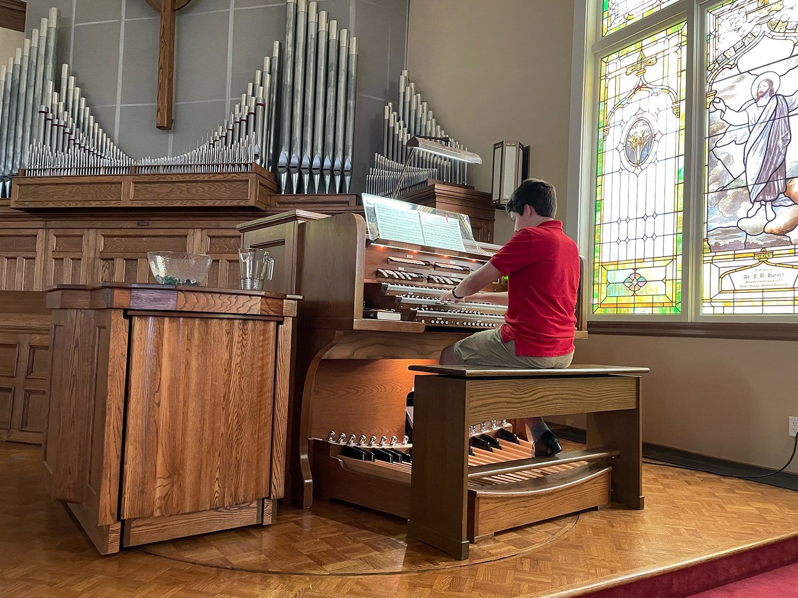 Young Organists Pull Out All The Stops to Inspire Interest In A ...