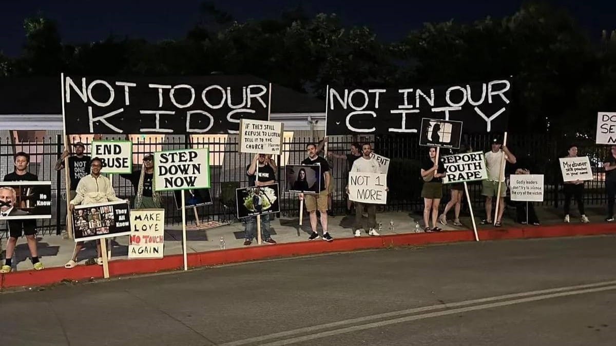 Frmr Members Pressure Baltimore Megachurch; Dozens Allege Abuse