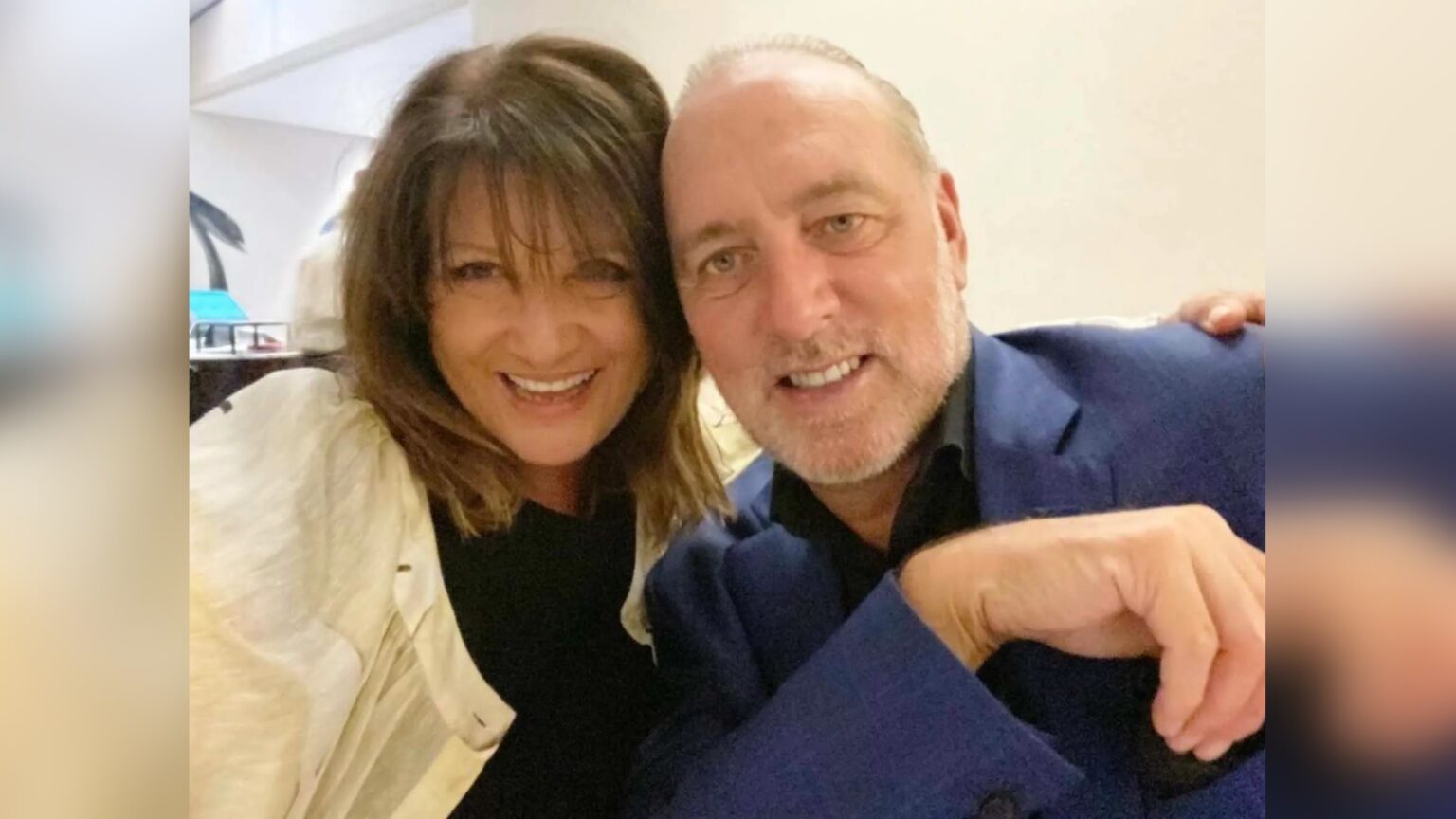 Hillsong Fndrs Brian & Bobbie Houston Launch ‘Online Church’ & Ask for ...