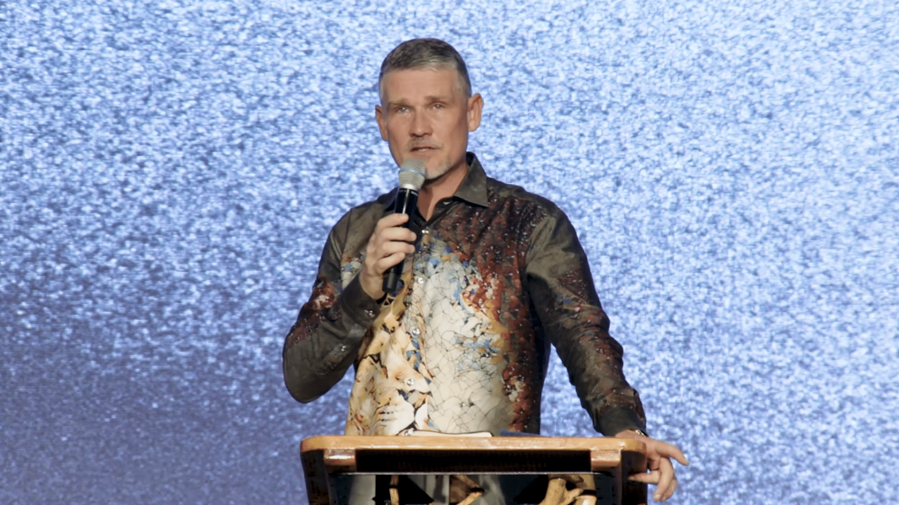 greg-locke-preaching | The Roys Report