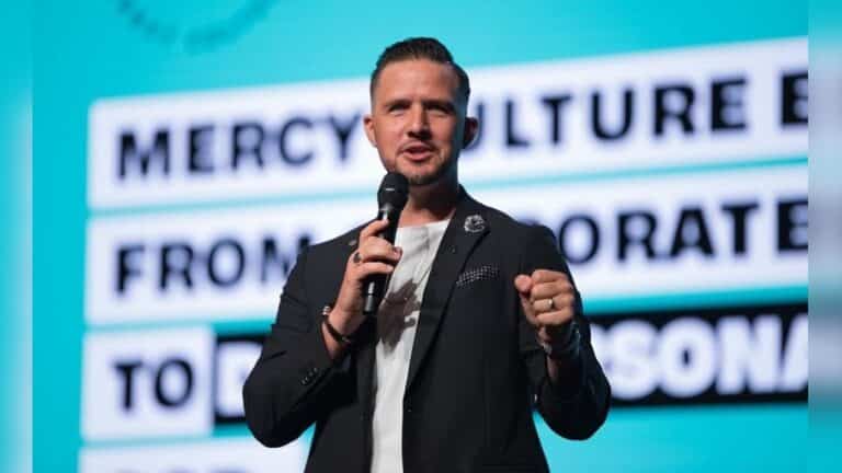 TX Megachurch Pastor Calls Neighbors ‘EVIL’ & Demonic in Clash Over ...