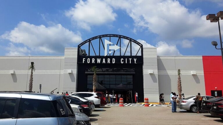 Pastor Accused of Rape Returns to Preaching at S.C. Megachurch