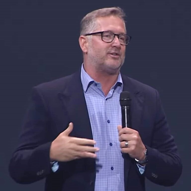 Founding Pastor Chris Hodges Abruptly Steps Down from Church of the ...