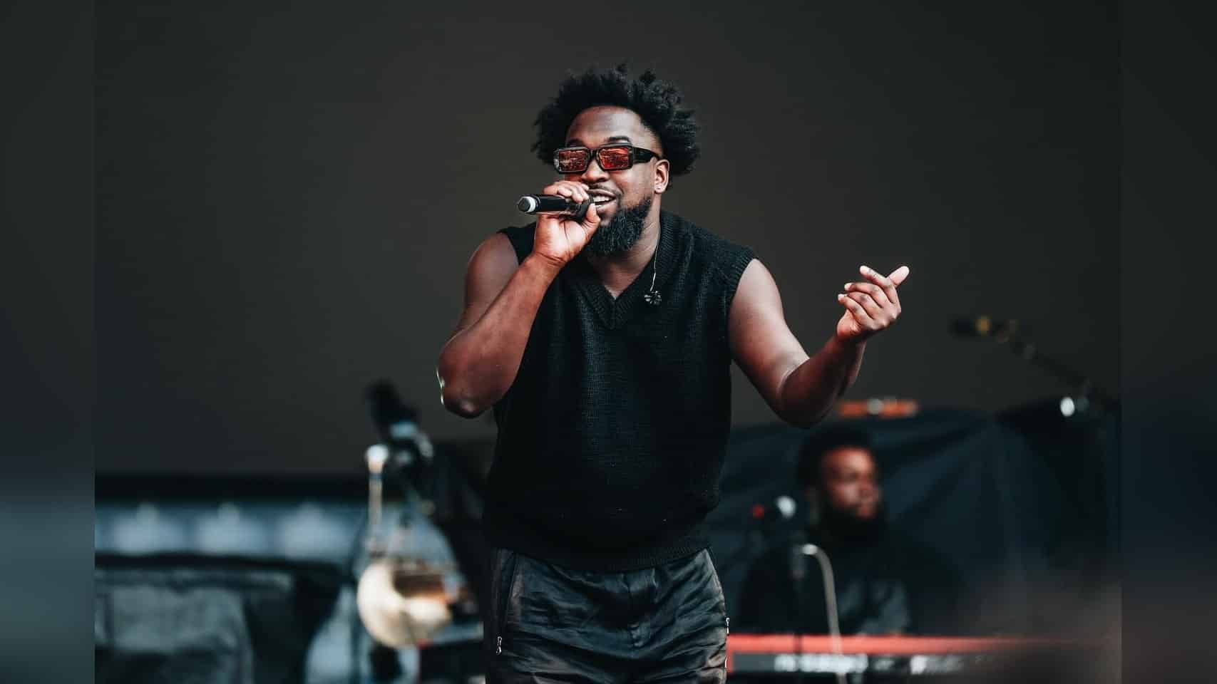 Dante-Bowe-concert-wide | The Roys Report