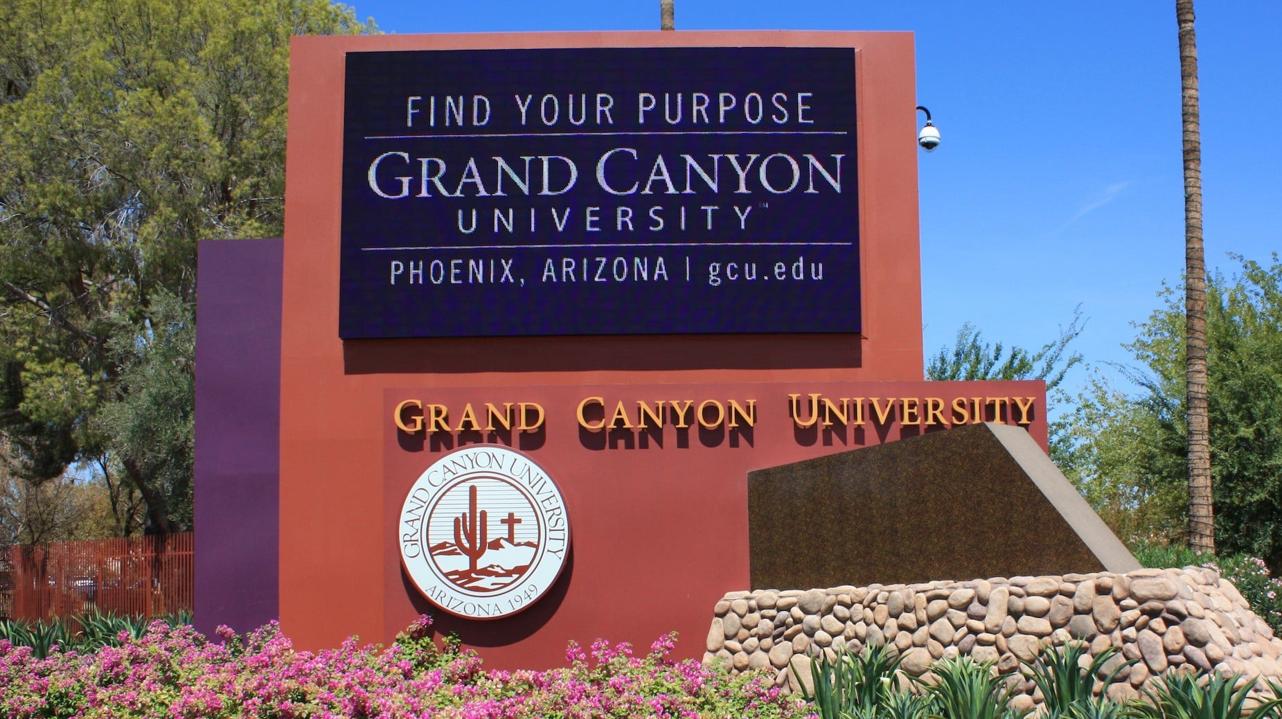 GCU-entrance-sign-phoenix-az-wide | The Roys Report